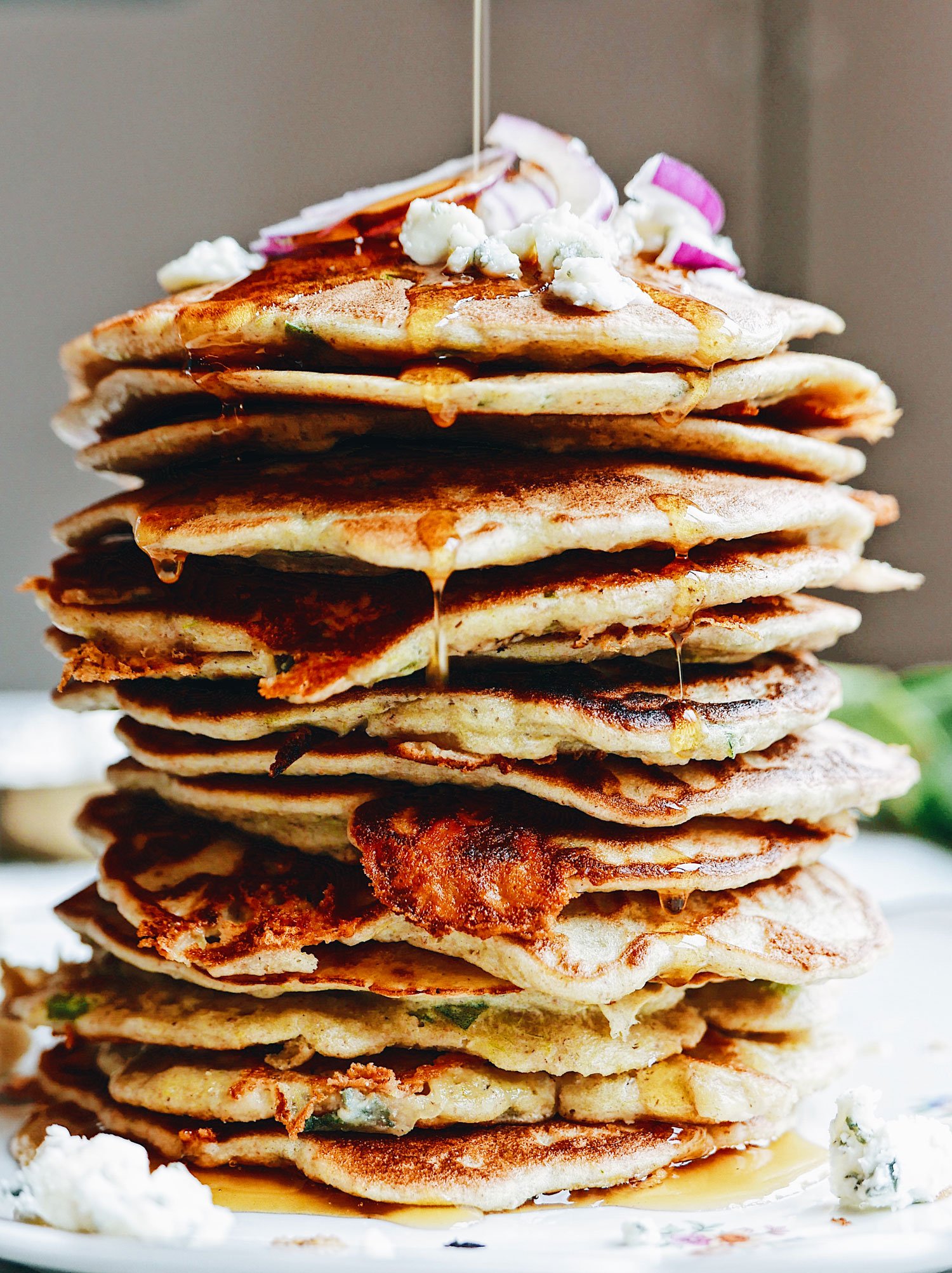 Pancake pour l'apéro au fromage bleu et sirop d'érable | À La French Food